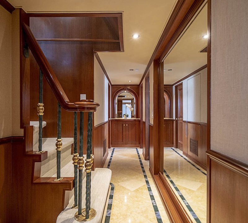 TRUE NORTH Yacht Charter Details, Broward Marine | CHARTERWORLD Luxury ...
